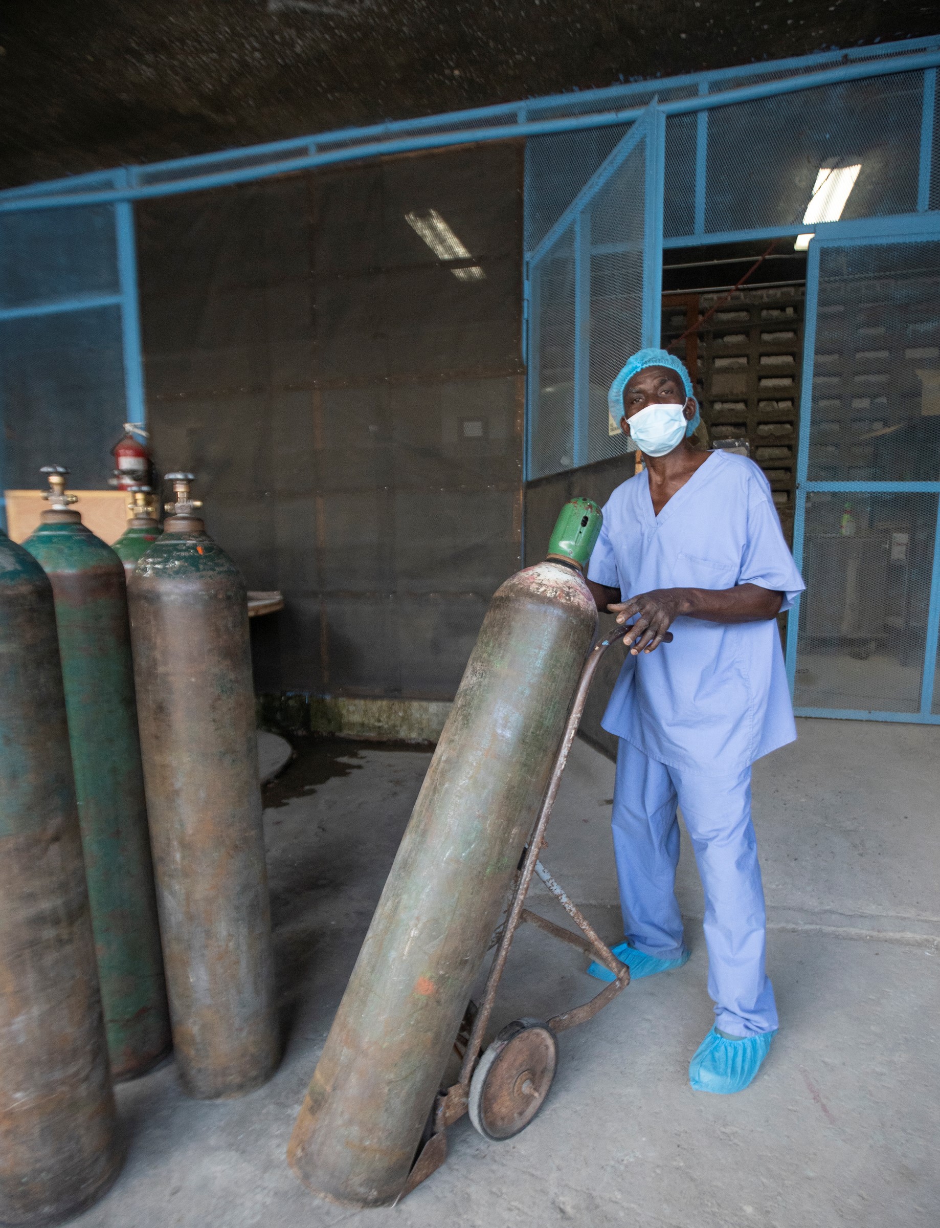HAS Steps Up: COVID-19 Oxygen Shortage - Hôpital Albert Schweitzer Haiti